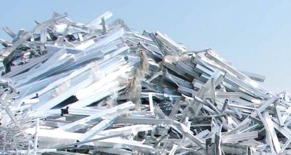 Nueva receta verde Hydro: aluminio primario con 30% de chatarra